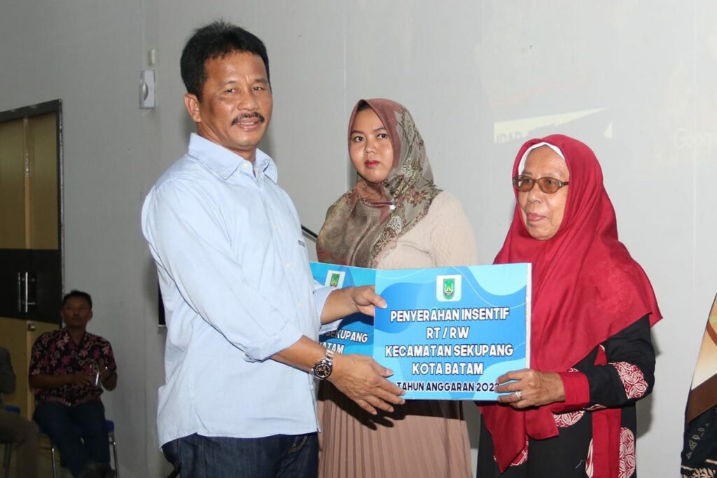 Wali Kota Apresiasi Pengurus RT/RW Pejuang dan Pelayan Terdepan Pembangunan Batam - HARAPANMEDIA.COM